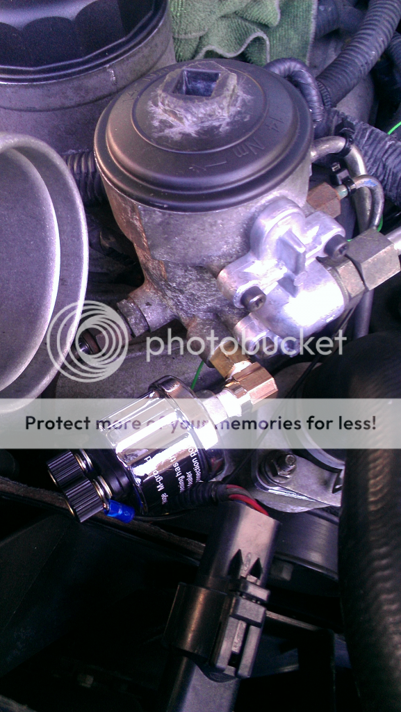 Fuel pressure gauge install on an 04f350 | Ford Powerstroke Diesel Forum